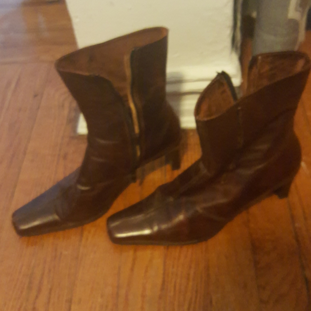 Classic Italian Boots - Gem